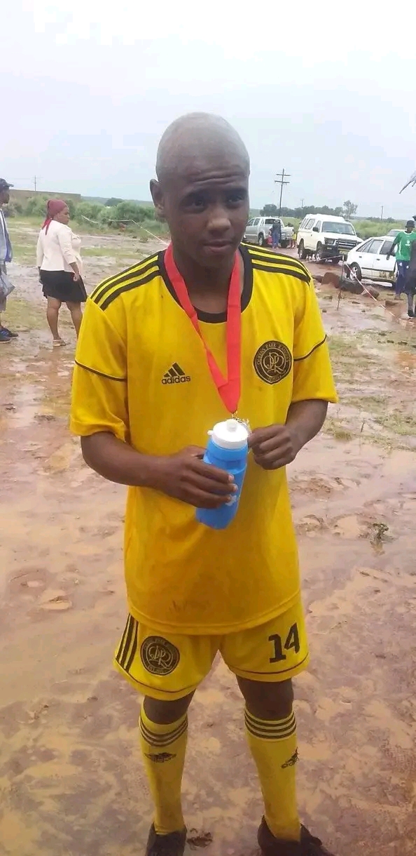 A horrific car accident near Taung Hospital claims the life of a soccer ...