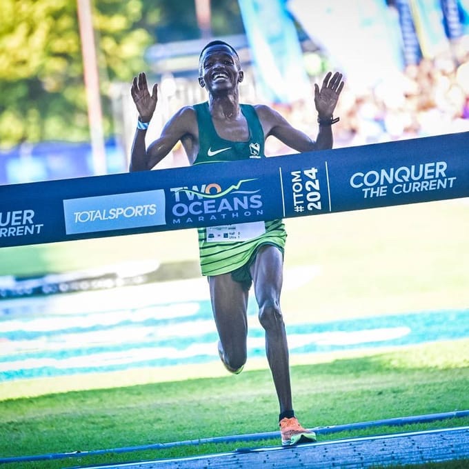 Taung-born runner, Onalenna Khonkhobe wins men’s Two Oceans Marathon ...