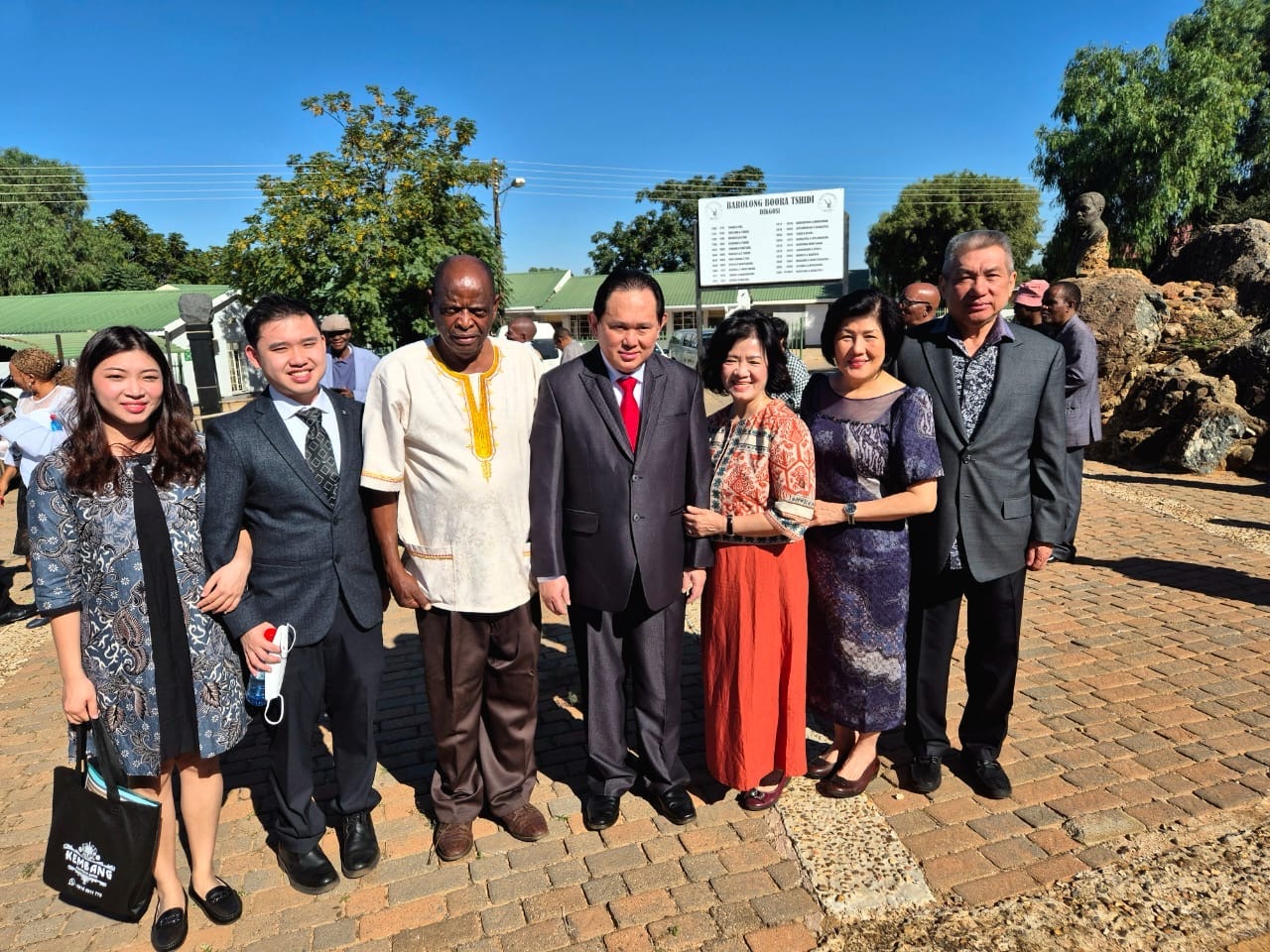 Reverend from Indonesia pays a courtesy visit to Kgosi Jeff Montshioa ...