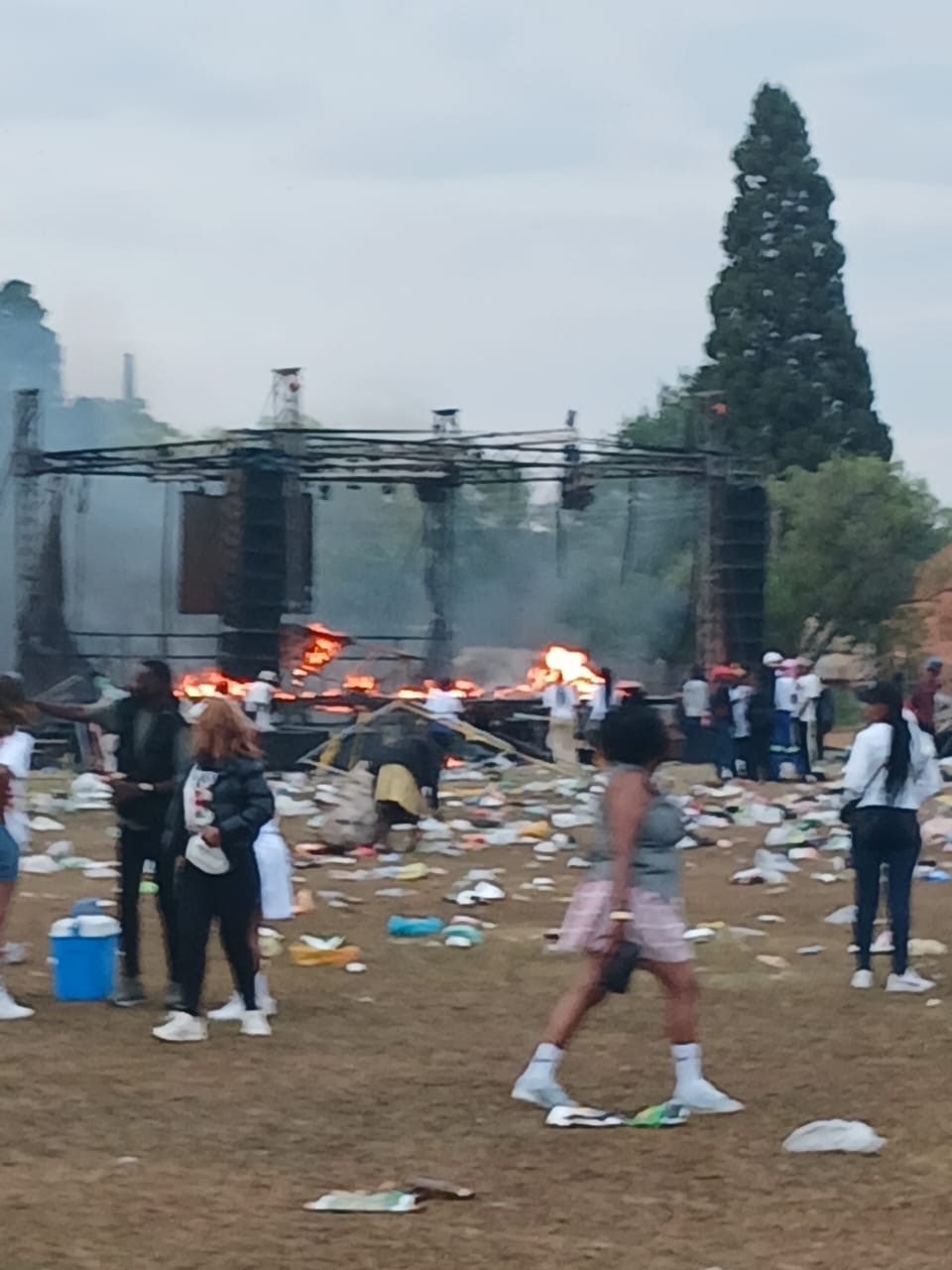 A stage and sound equipment worth R3m burnt down after Makhadzi ‘failed ...