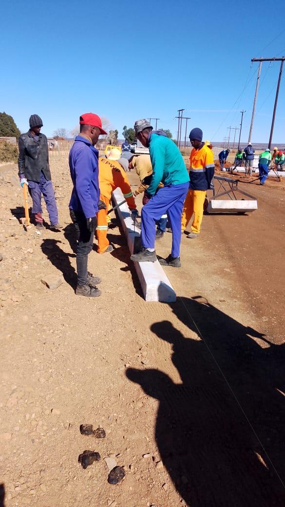 Kago ya tsela ya Itireleng e emisitswe mabapi le tlhaelo ya matlole ...